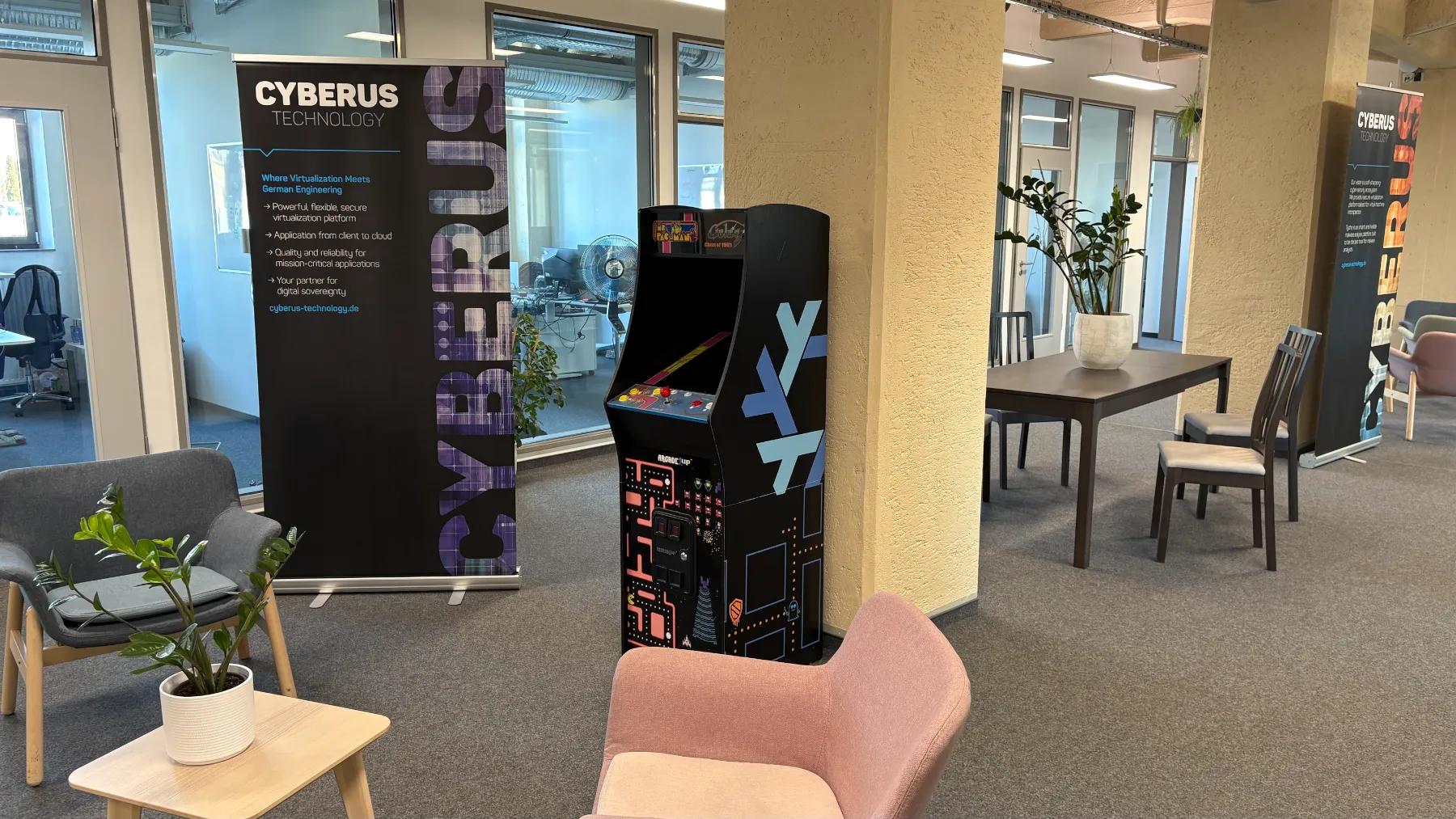 Cyberus at Embedded World: A Virtualized Arcade Machine — Cyberus Technology